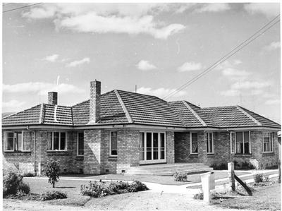 Huntly Brick Co Ltd: 1957 brick & tile house, Bolmuir Rd, Hamilton ...