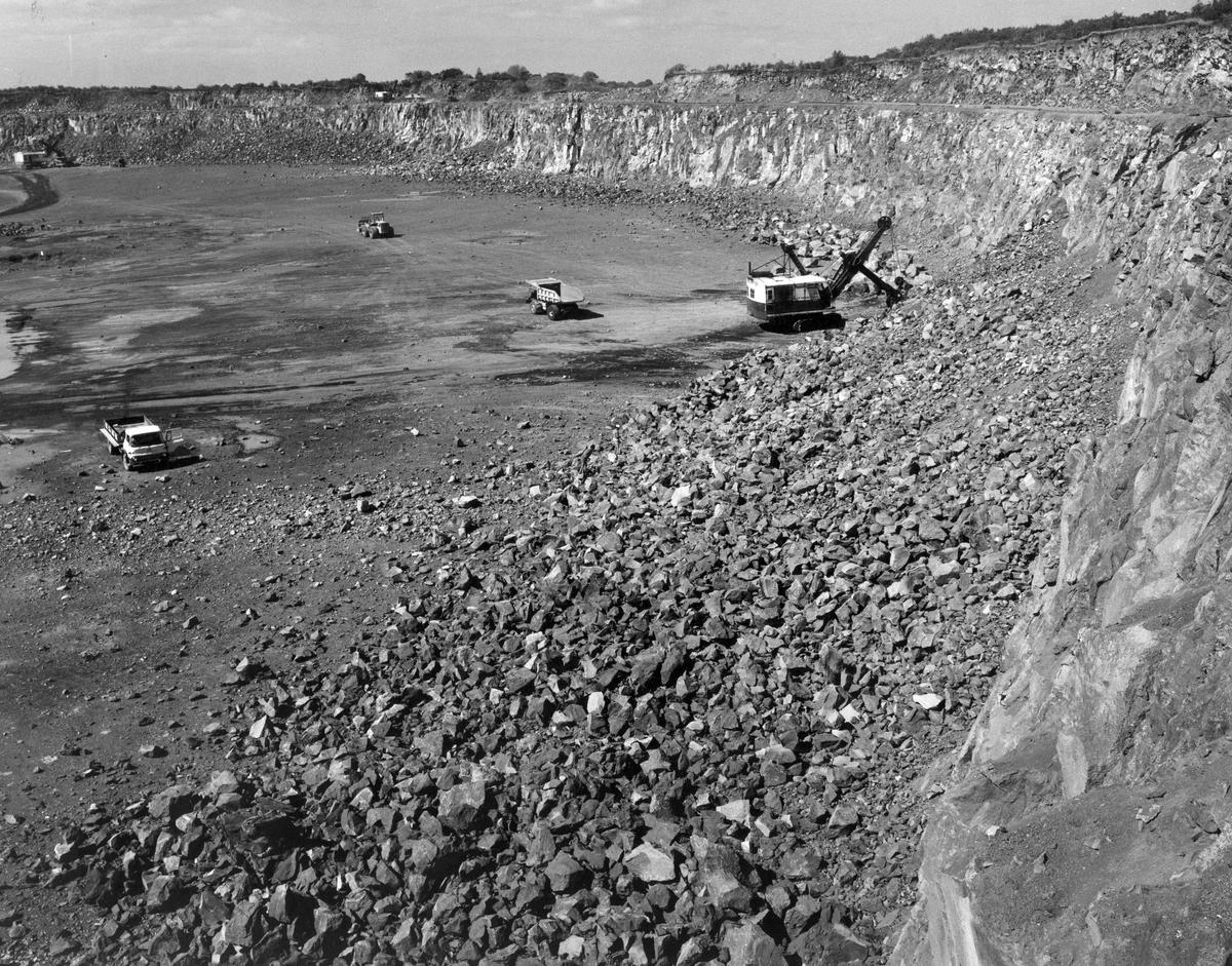 Winstone Aggregates Ltd: 1972 Lunn Ave Quarry (LAQ), Mt Wellington ...