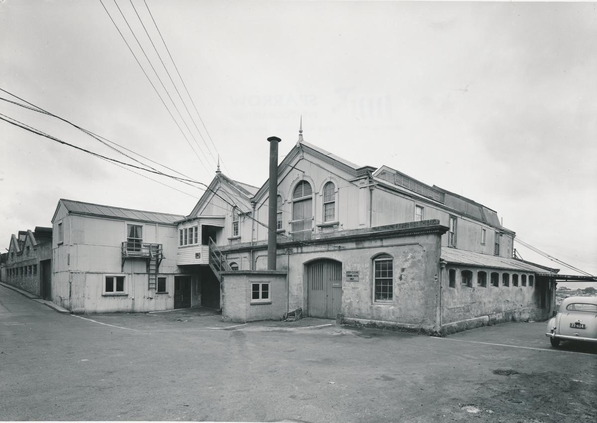 Winstone's Auckland Stables: 1961 Front view of the 80-year-old ...