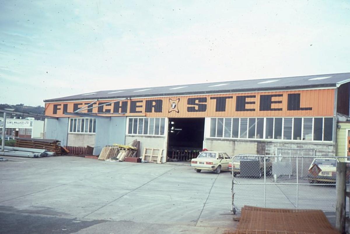 Fletcher Steel Ltd: 1985 signage on warehouse - Fletcher Trust Archive